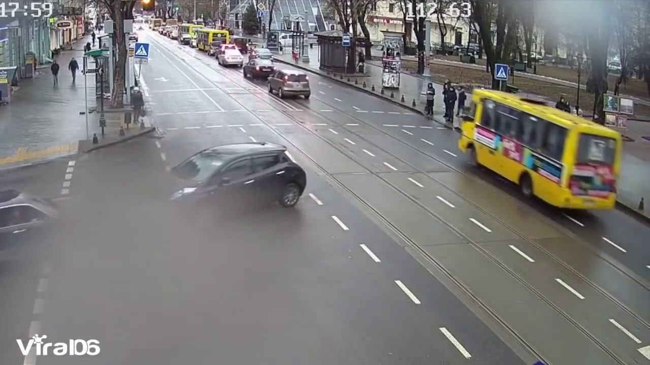 Dash Cam Car Crash Compilation - YouTube