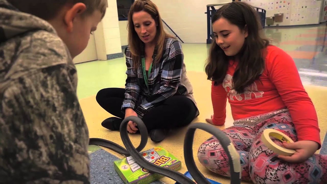 Family Engineering Night Hillpoint Elementary School 2016 - YouTube