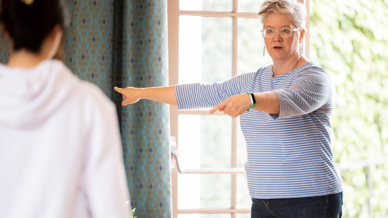 Director Tara Faircloth on La Traviata - YouTube