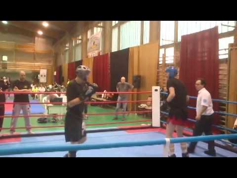 Kick-box Esztergom: Tóth Patrik, Dorog, döntő - YouTube