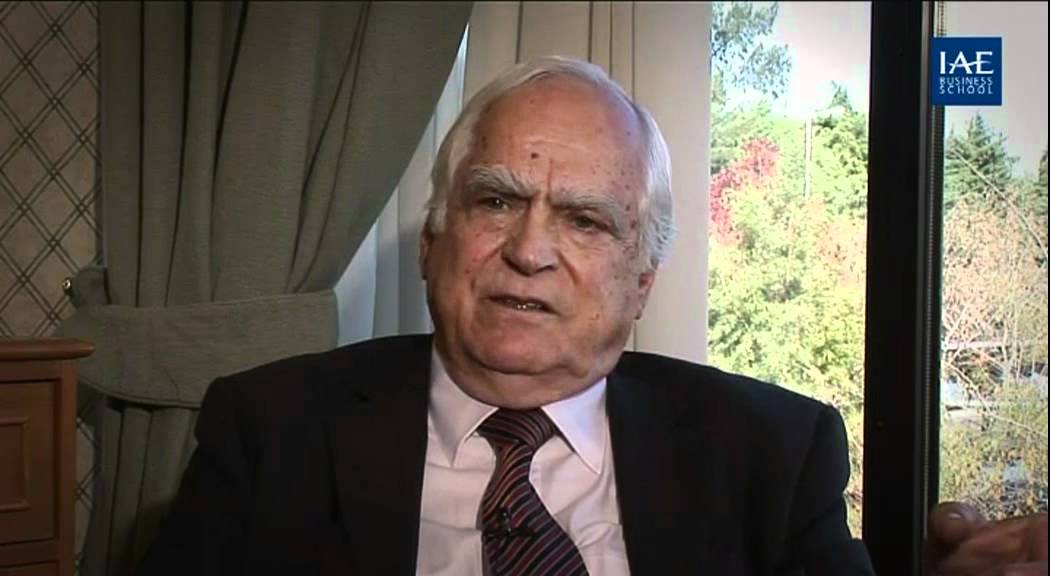 Entrevista a Peter Eigen, Fundador de Transparency International - YouTube