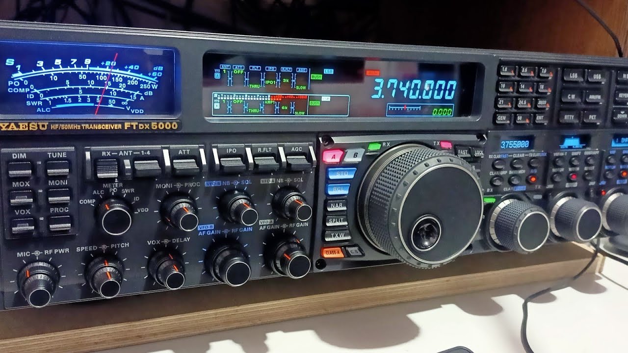 YAESU FTDX-5000_ FLEX RADIO 1500_ KENWOOD TS-870 - YouTube
