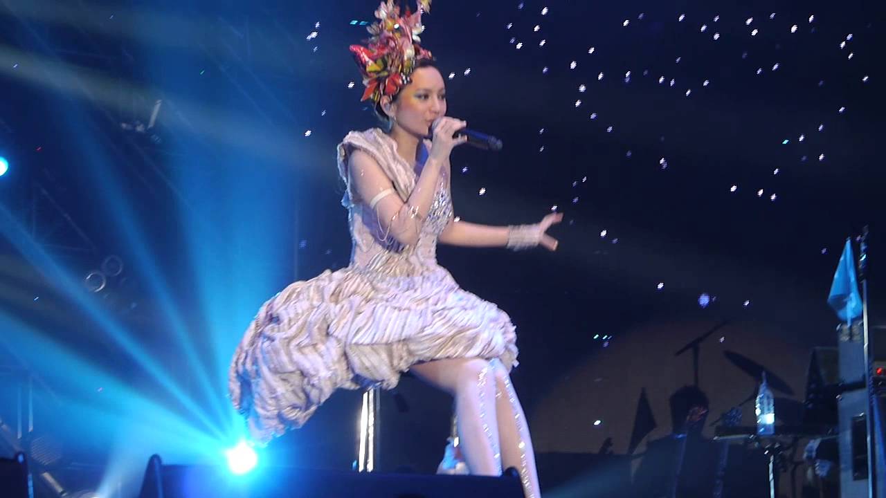 FIR yue ya wan - 月牙湾 - YouTube