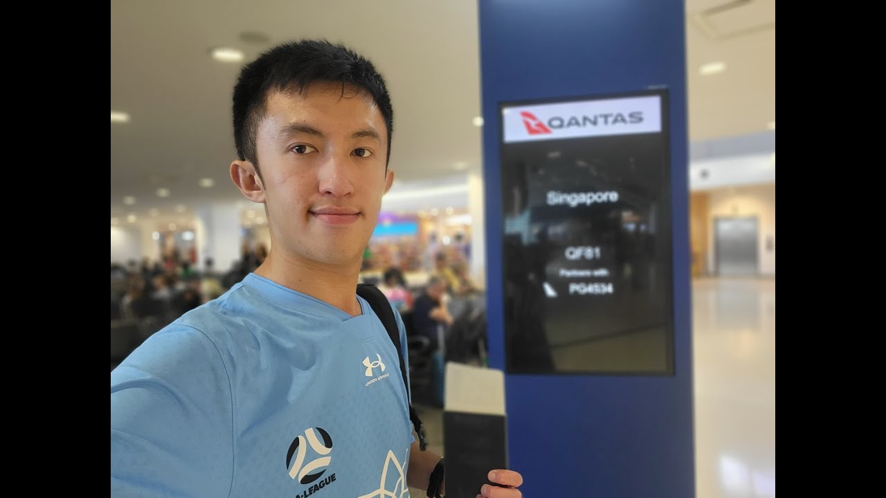 Qantas Airbus A330-300 Economy Class: QF81 from Sydney (SYD) to ...