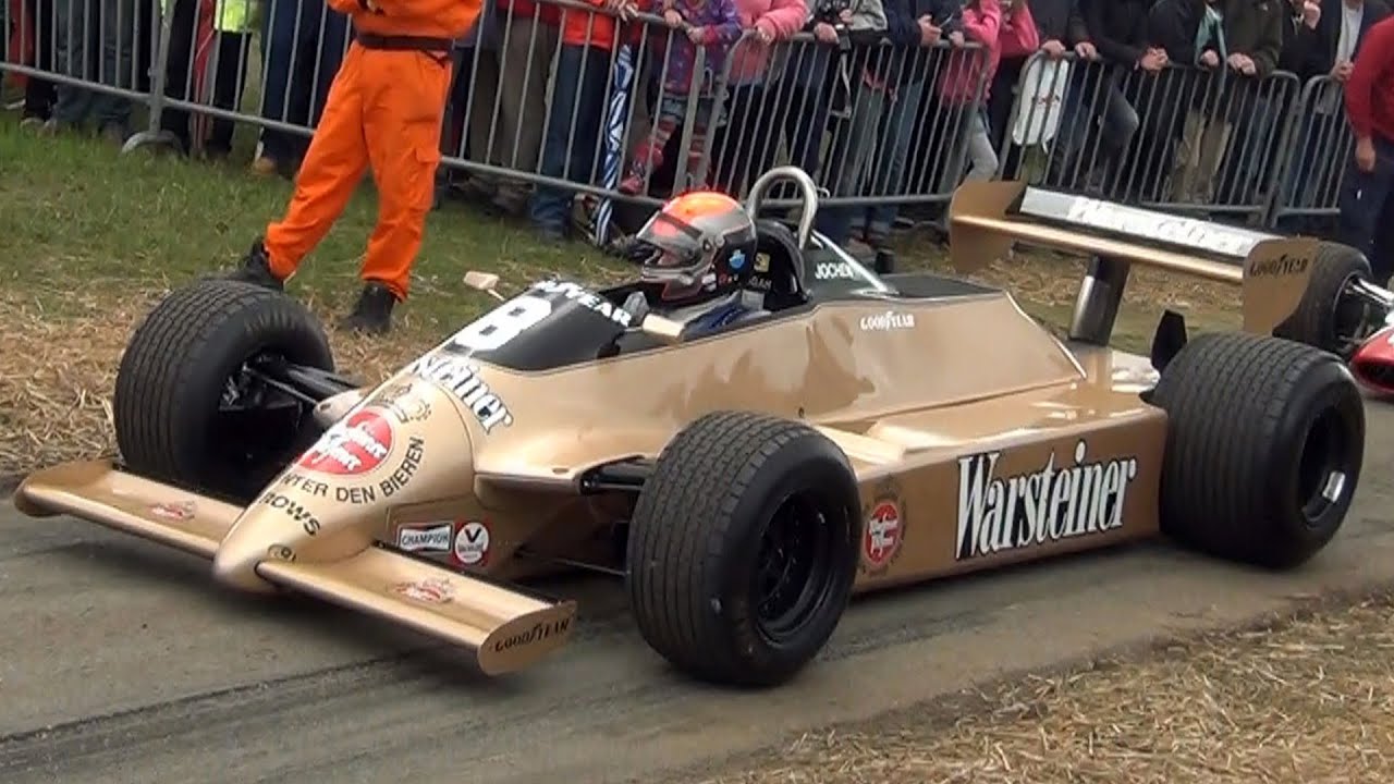 Formula 1 V8 Pure Engine Sound - Startup & Accelerations - YouTube