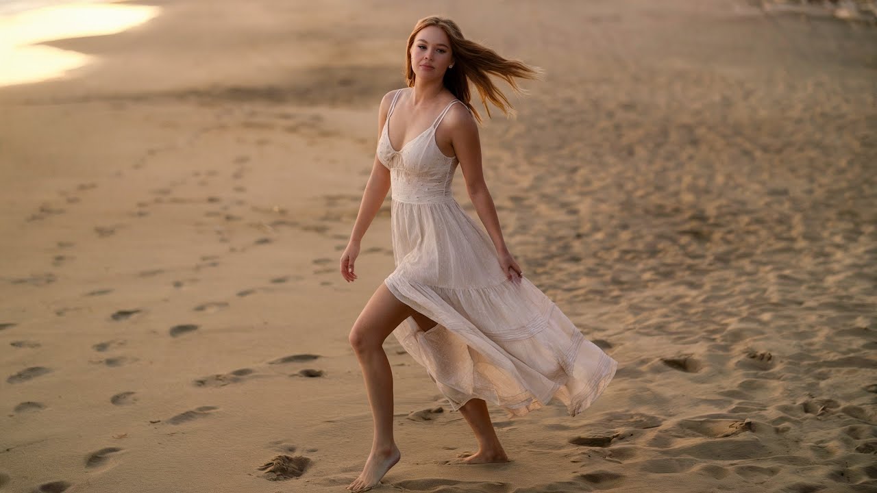 Kaitlyn Dever: The Ultimate Fashion Icon | Runway, Street Style & Red ...