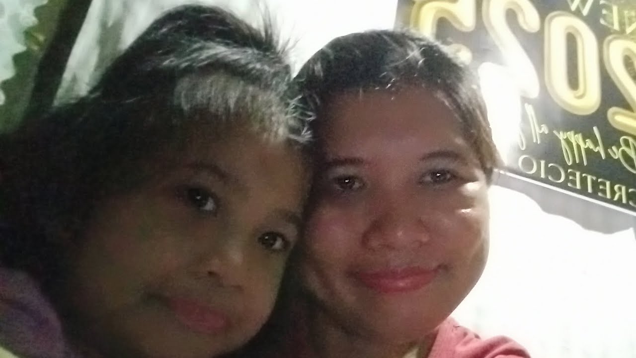 Karaoke with fam - YouTube