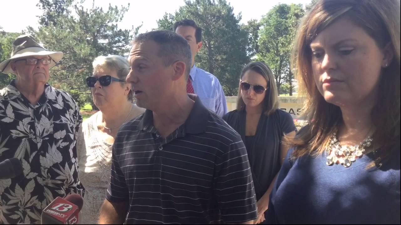 Family of Carr victims campaign to oust justices - YouTube