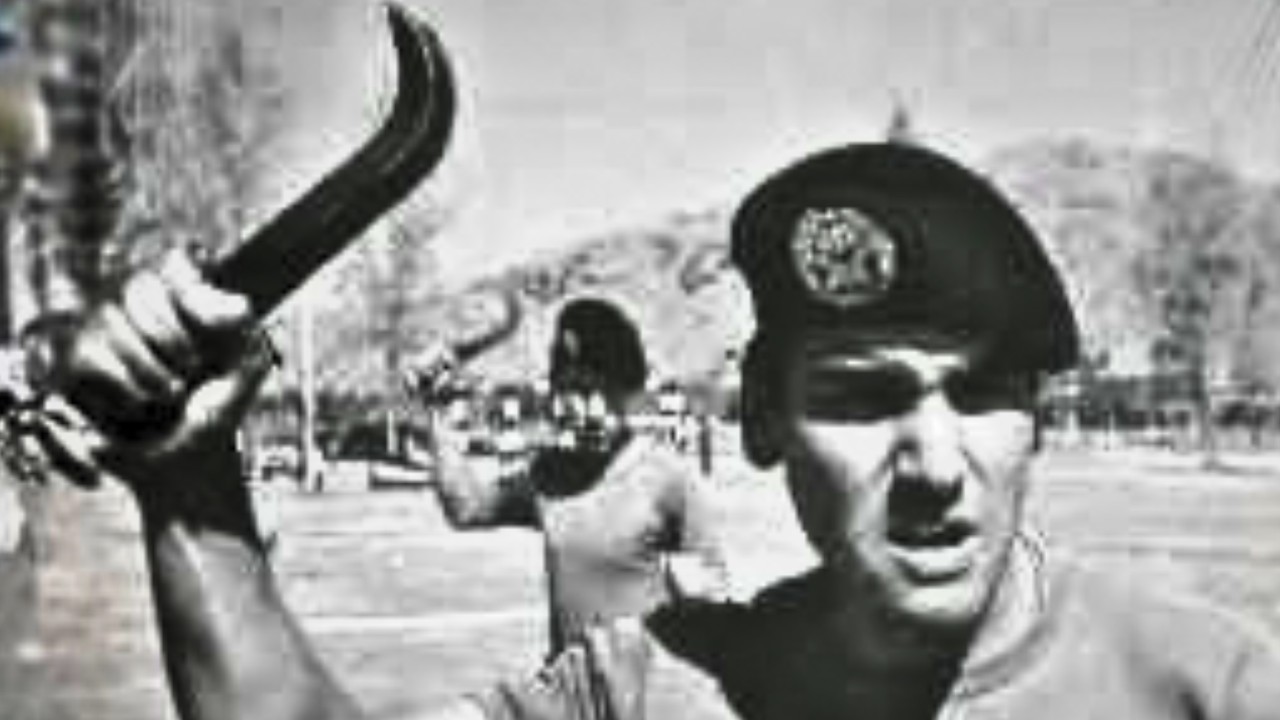 La Increíble Historia del Corvo Chileno | El Arma de Chile - YouTube