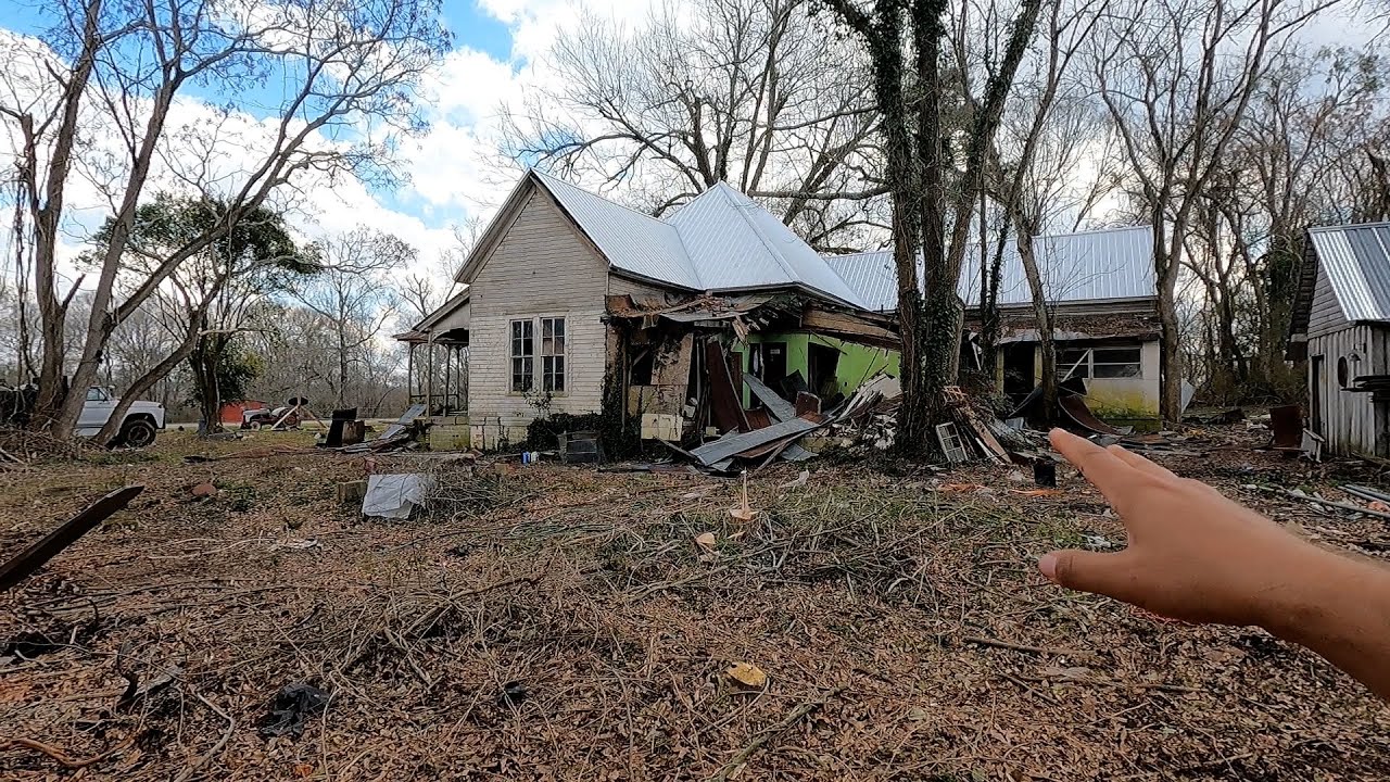 CUTTING DOWN OLD OAK TREE HANGING OVER 140 YEAR OLD HOUSE - YouTube