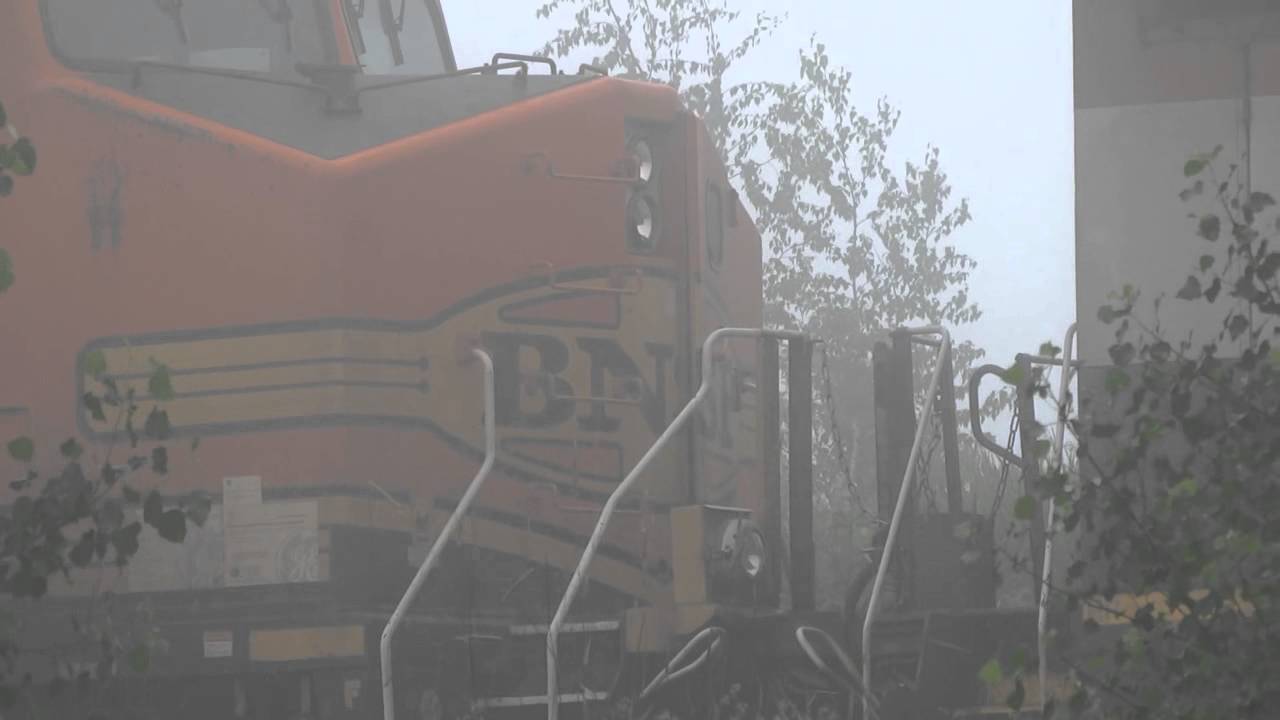 bc rail 4603 and bnsf 4985 out of the fog oshawa - YouTube