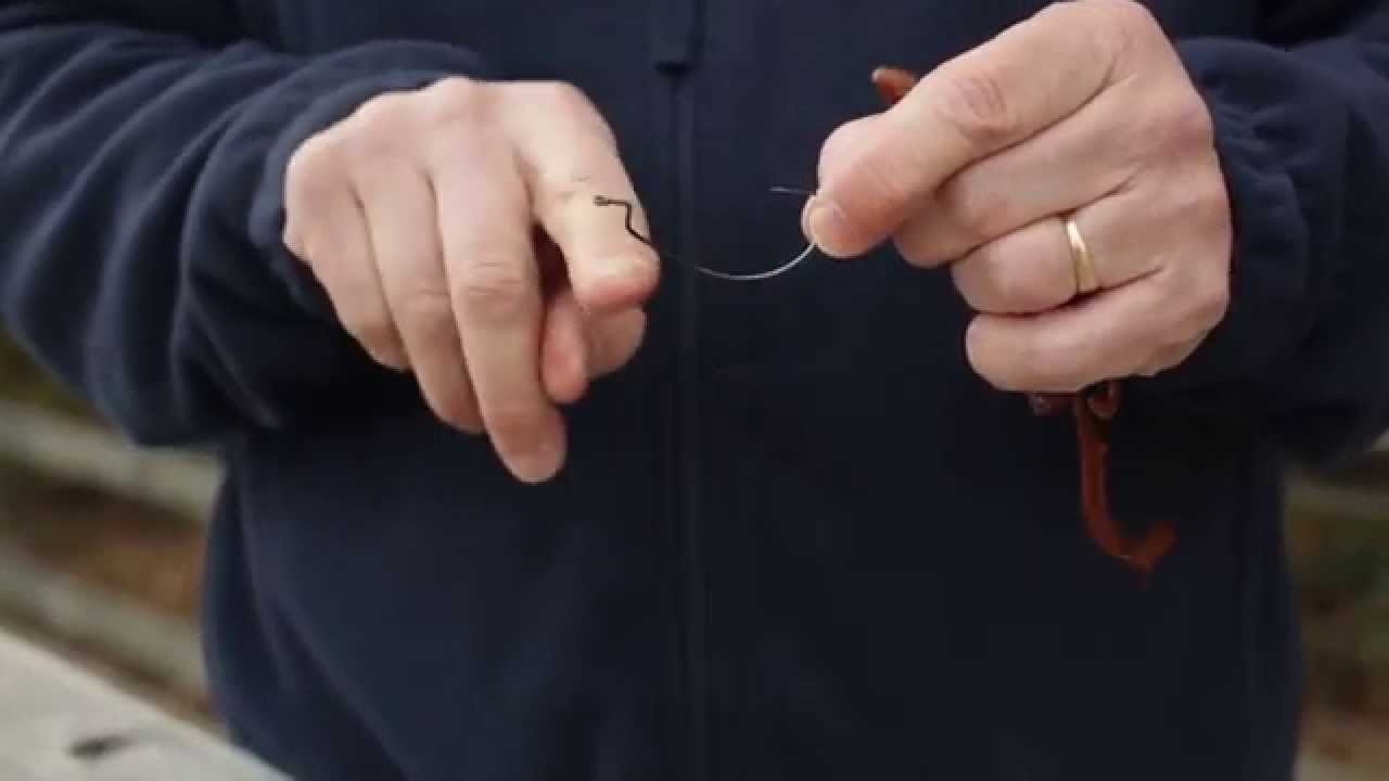 Fishing 101 - When to Use a Wide Gap Offset Hook - YouTube