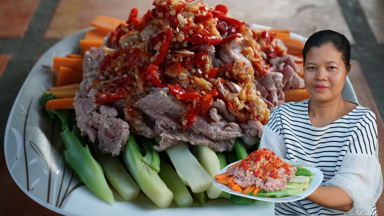 Cooking beef and broccoli with spicy chili sauce recipe - Simple ...