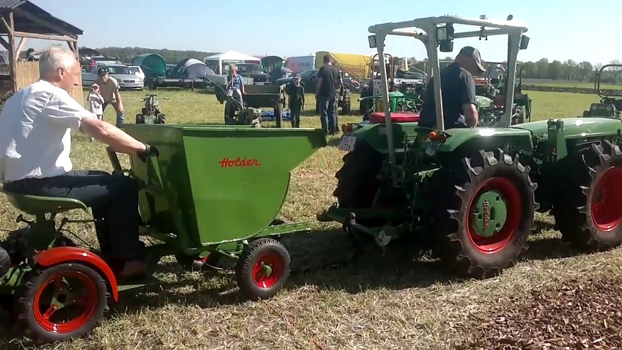 Holder E6 mit Transportmulde (+ Anschleppen) - YouTube