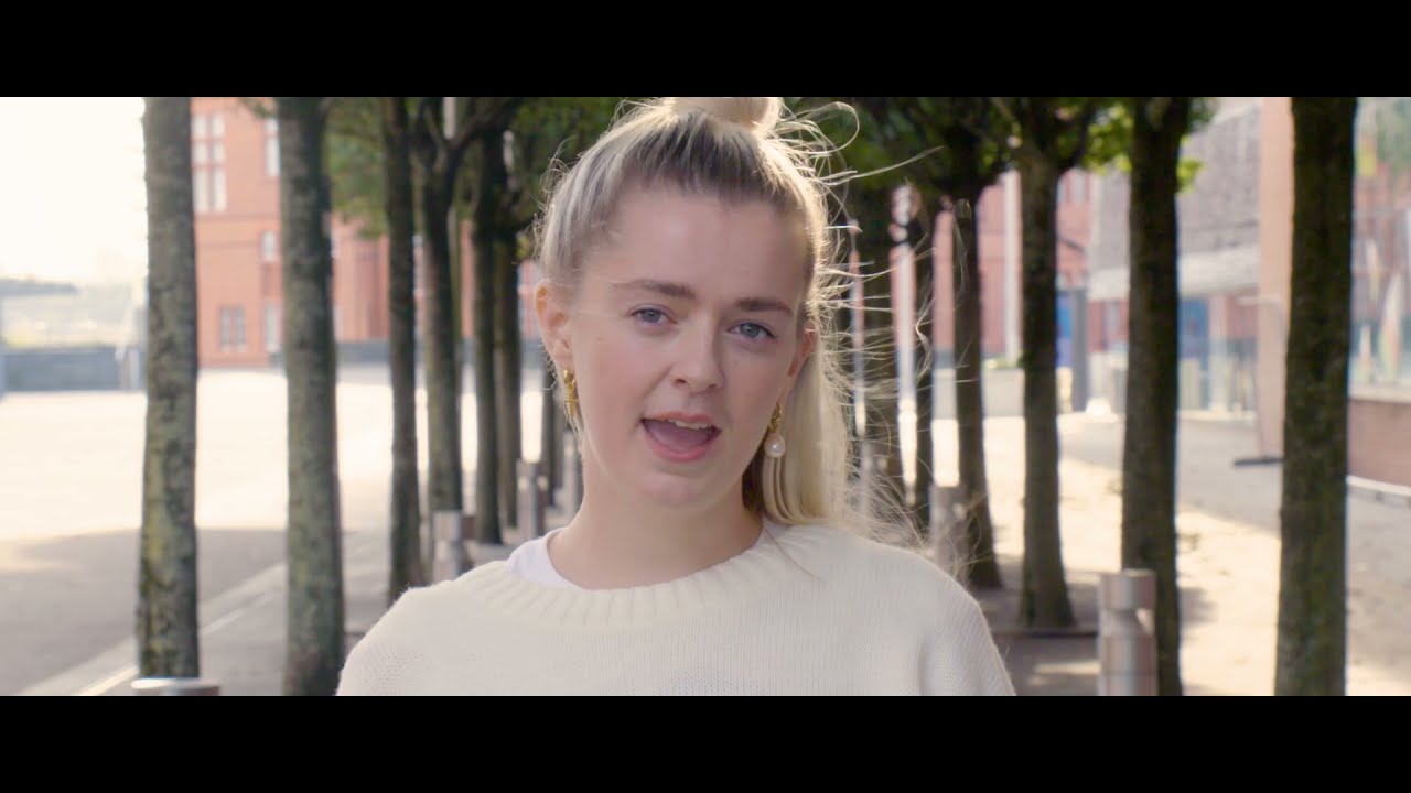 Bardd Plant Cymru 2021-2023: Cydio’n ein Breuddwydion - YouTube