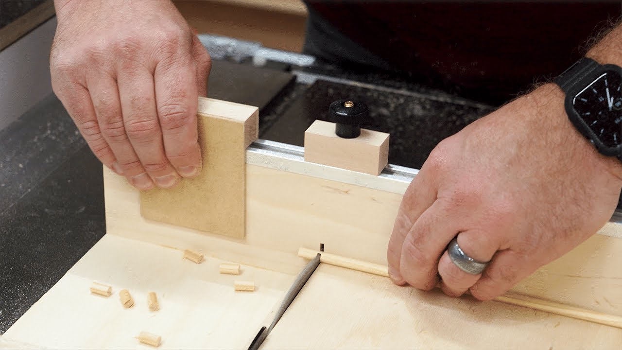 Simple ZERO KICKBACK Repeatable Cut Crosscut Sled How To Cut Small Simple ZERO KICKBACK Repeatable Cut Crosscut Sled How To Cut Small