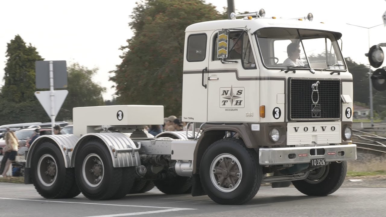 1977 Volvo G88 Truck at the Edendale 2025 Crank Up - YouTube