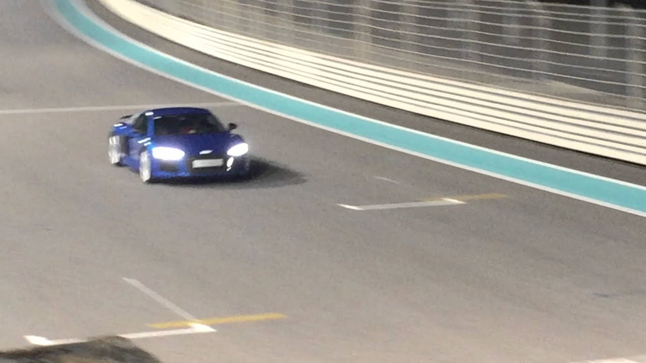 Dragrace: RS6 Avant Performance vs R8 V10 Plus - YouTube