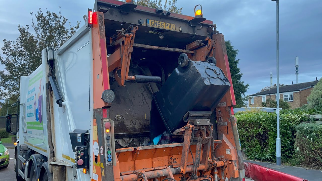 Mercedes Econic Refuse Truck on General Waste, PVU - YouTube