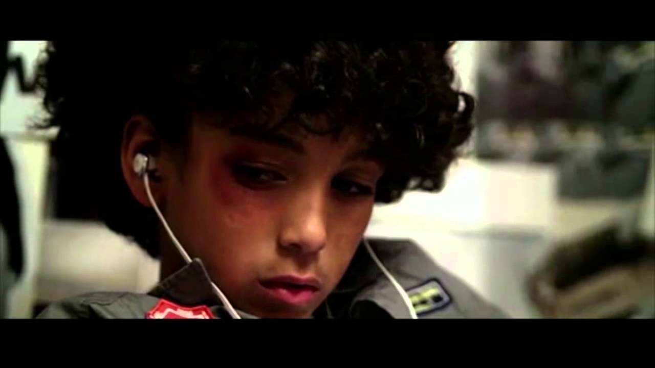 Eminem - No Love (2013 - "Mastered" Version) OFFICIAL MUSIC VIDEO - YouTube