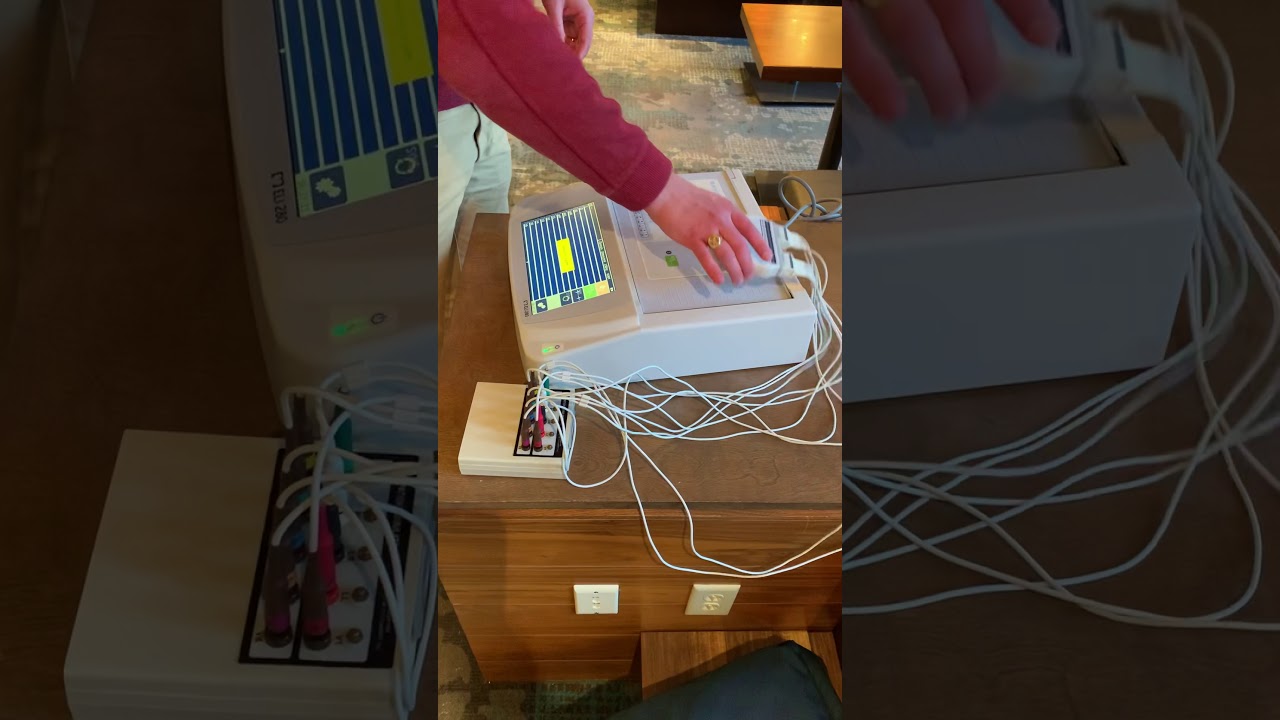 ELI 280 ECG user guide demo video 1 - YouTube