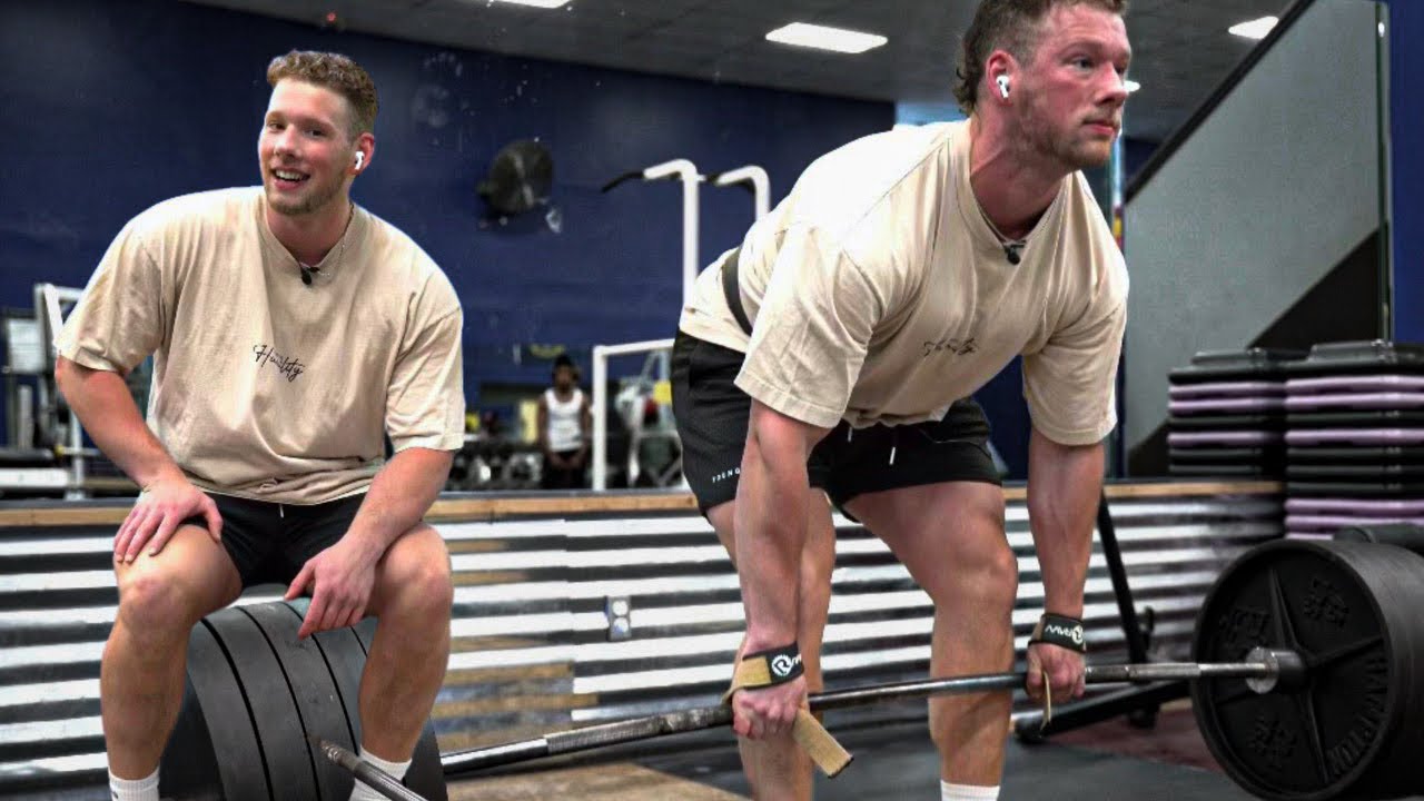 Whole Gym Was Hype - Deadlifting + Back Day (Feat. Hunter Davis) - YouTube