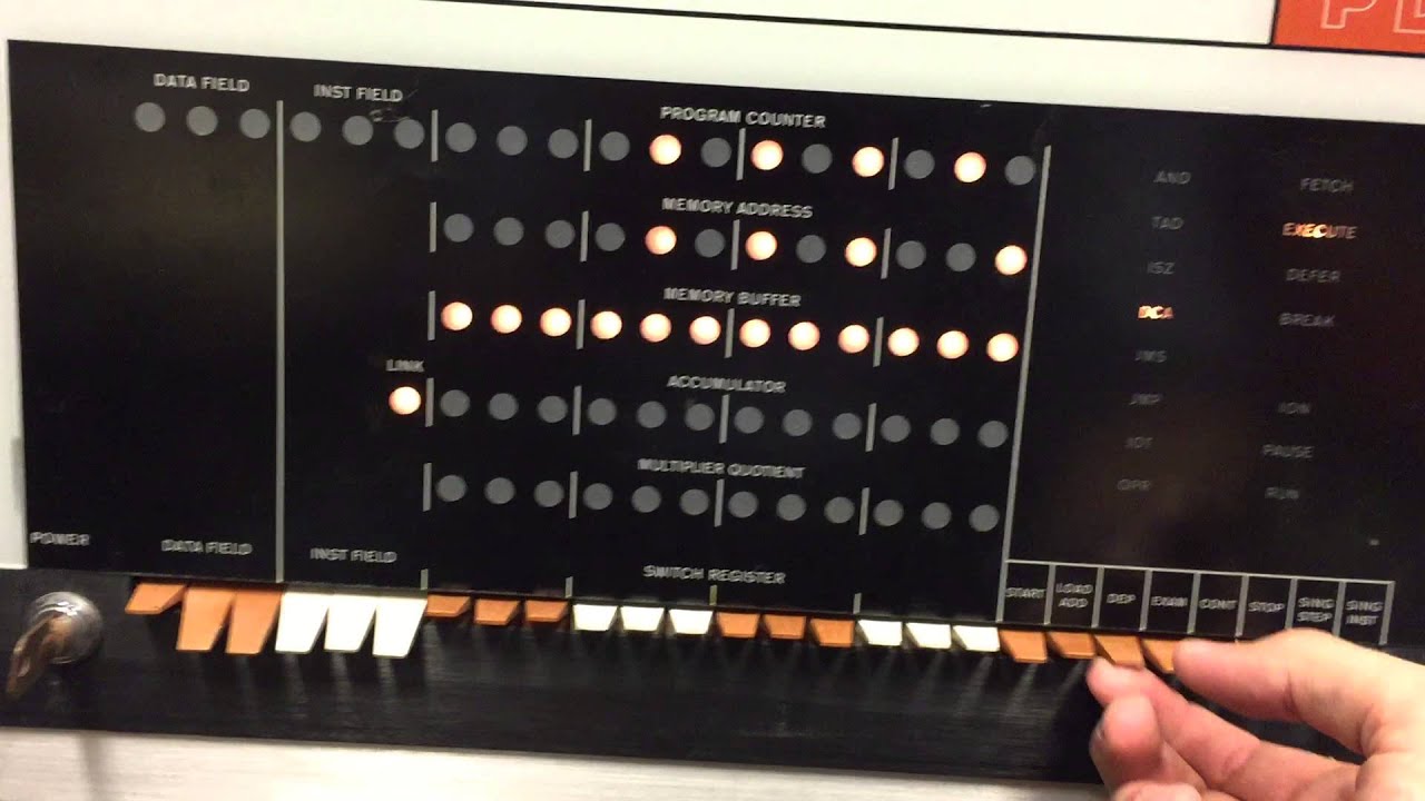 Exercising PDP-8 memory - YouTube