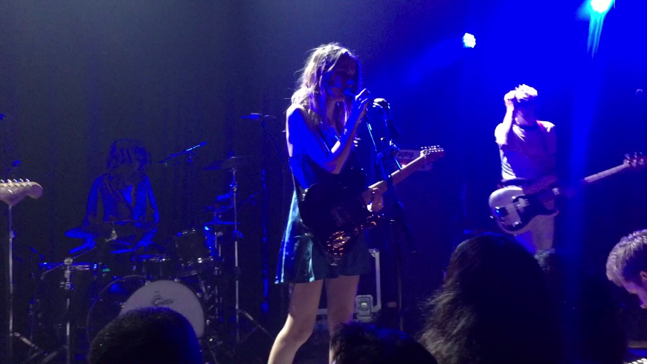 Wolf Alice - "She" Live in Chicago, IL (07-30-2016) - YouTube