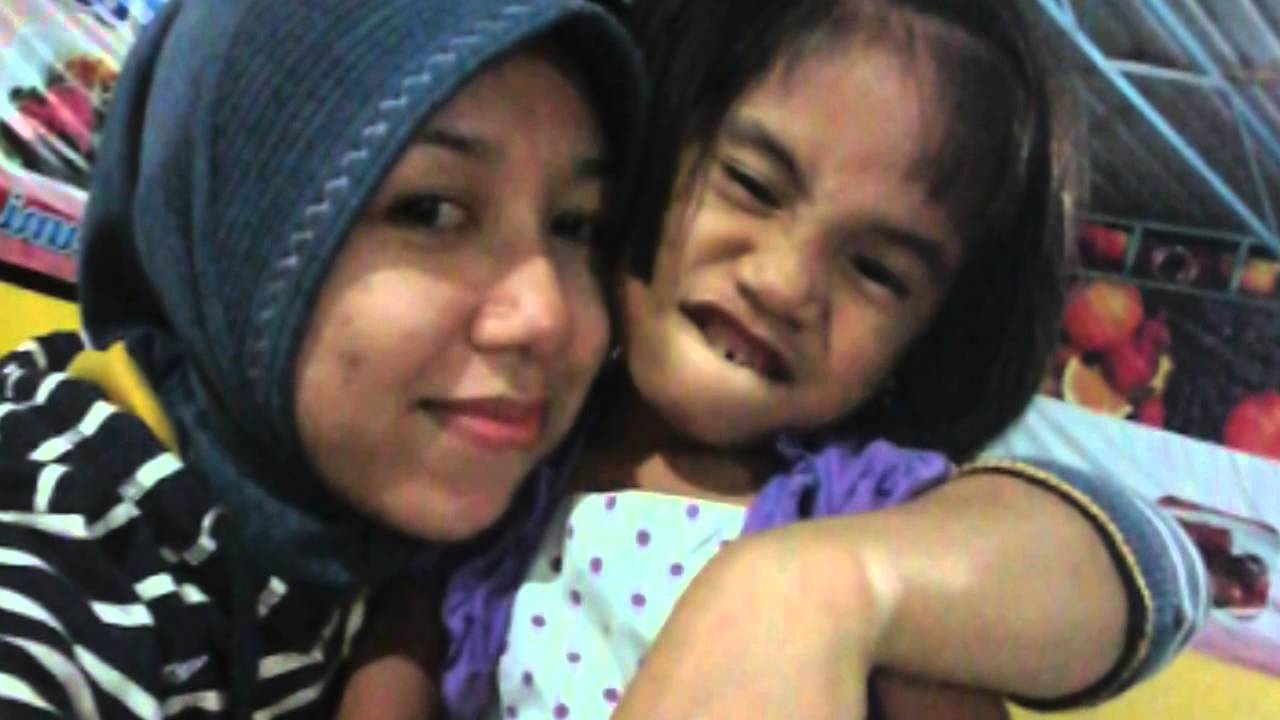 Azka Salsabil Rita (Echa) - YouTube