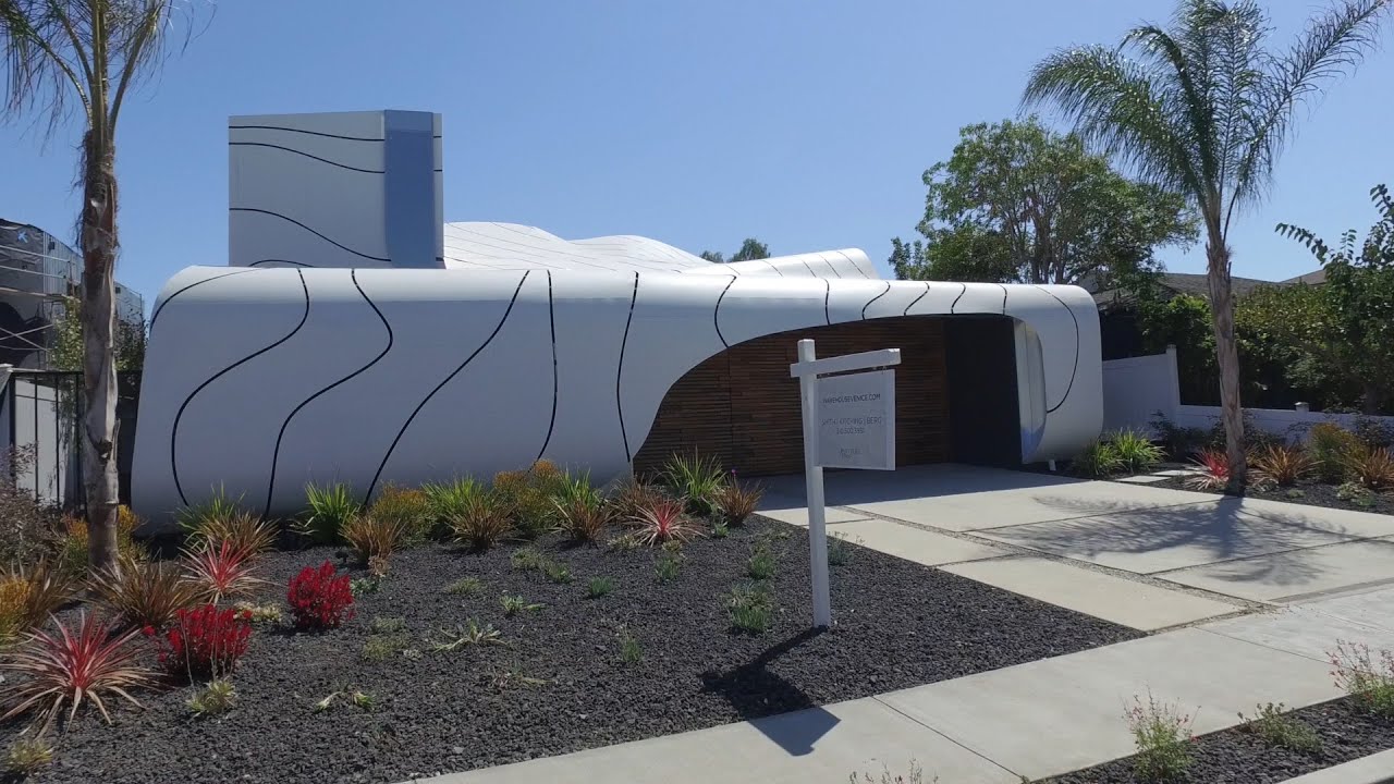 Touring the iconic Wave House in Venice, CA | Curbed - YouTube