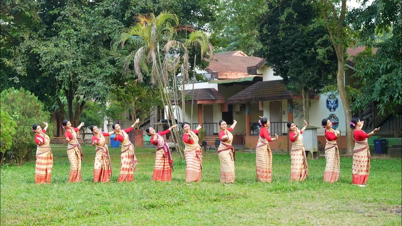 Bihu|Kahi Dance|Folk dance of Assam - YouTube