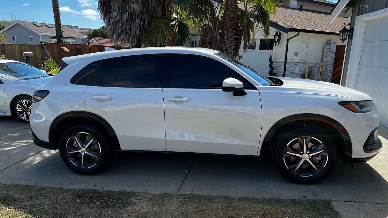2023 Honda HR-V EX-L AWD (Gloss Black Emblem Kit) - YouTube