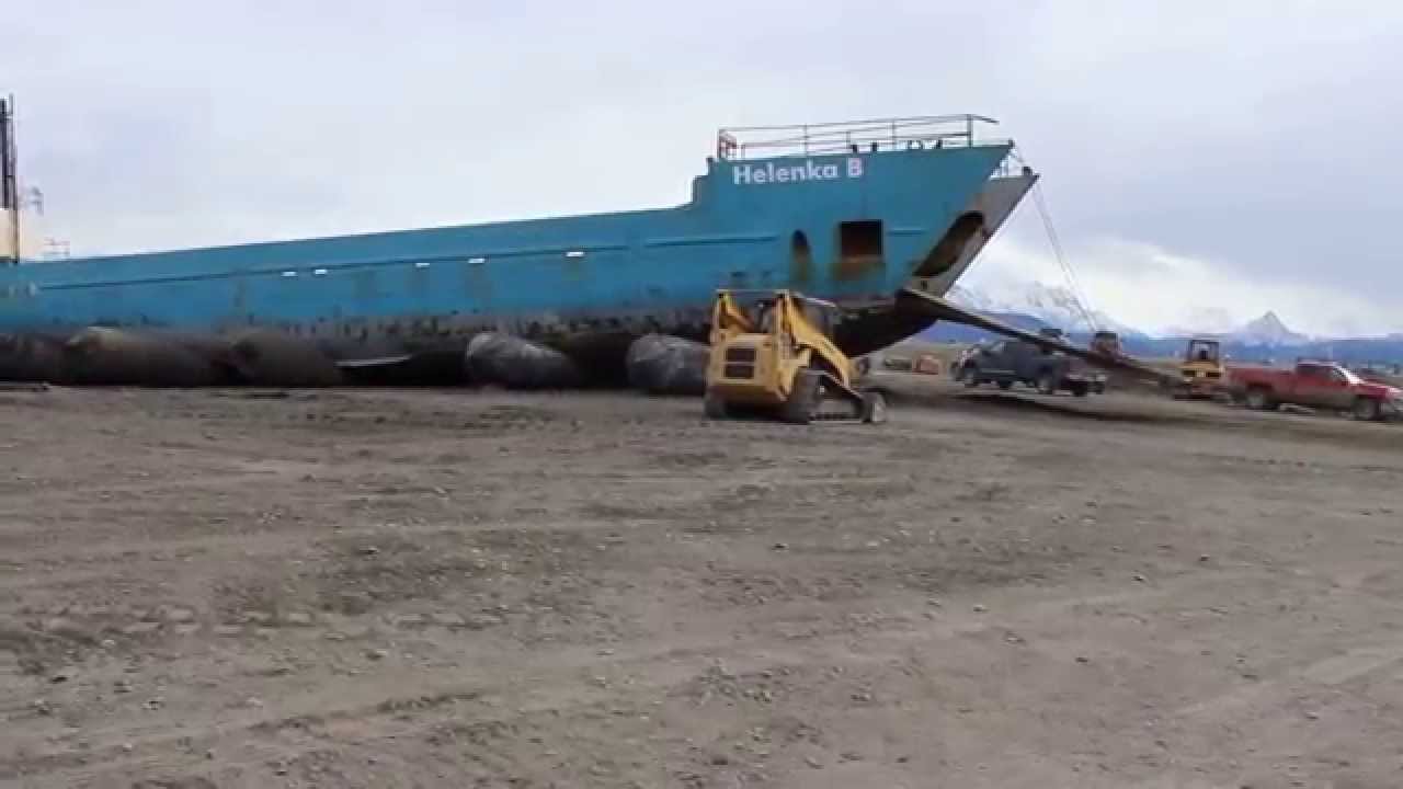 Helenka B - Large Vessel Haul Out Pt. 2 - YouTube