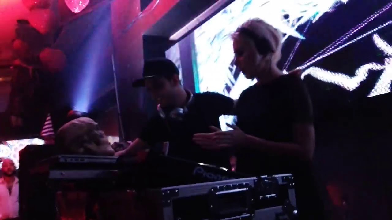 DJ Miss M LA Playa Sousse AVEC Dj SAMO - YouTube