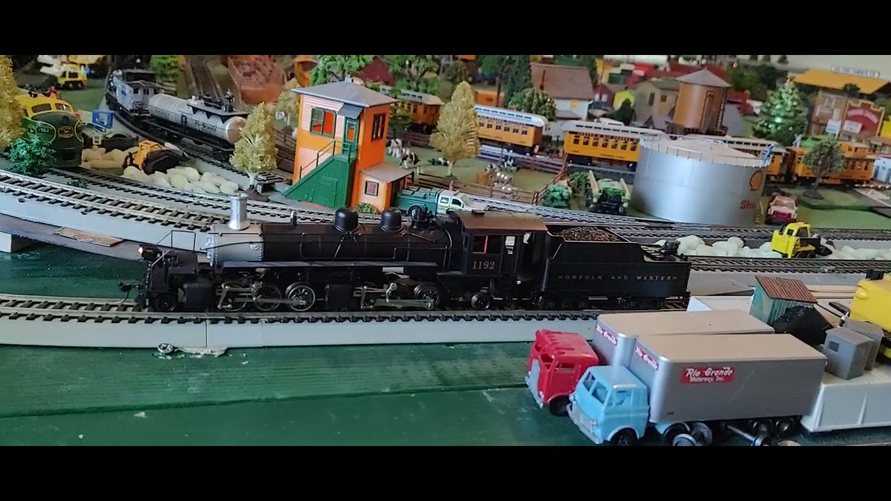 Mantua Norfolk and Western 2-6-6-2 articulated logger steam locomotive ...