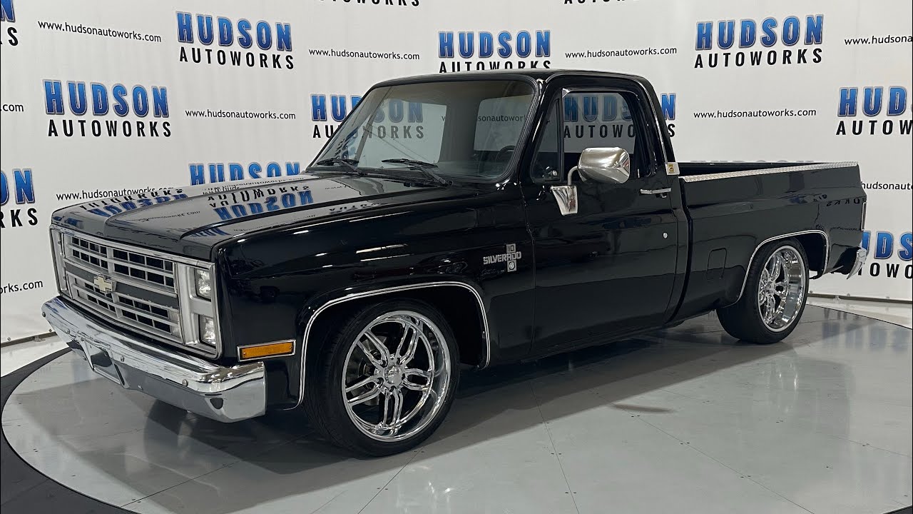 1986 Chevrolet C10 Regular Cab Short Bed / For Sale / Vehicle Showcase ...