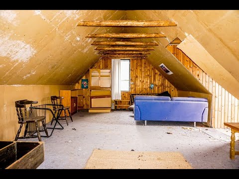 CREEPY NOICES IN THE BARN - ABANDONED FAMILY FARMHOUSE - YouTube