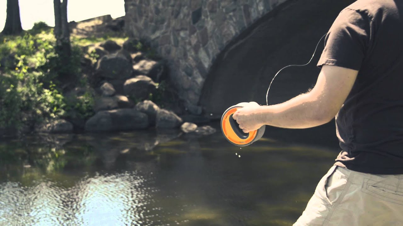 How to cast the Squiddies Flip Reel - YouTube