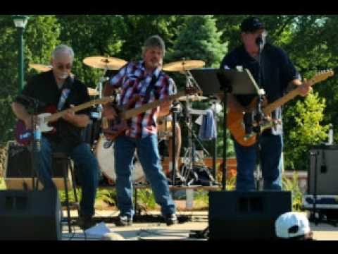 The Flipside Band Cover Third Rate Romance - YouTube