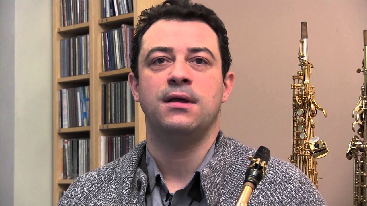 Trial of the new V21 reed for saxophone by Jérôme Laran - YouTube