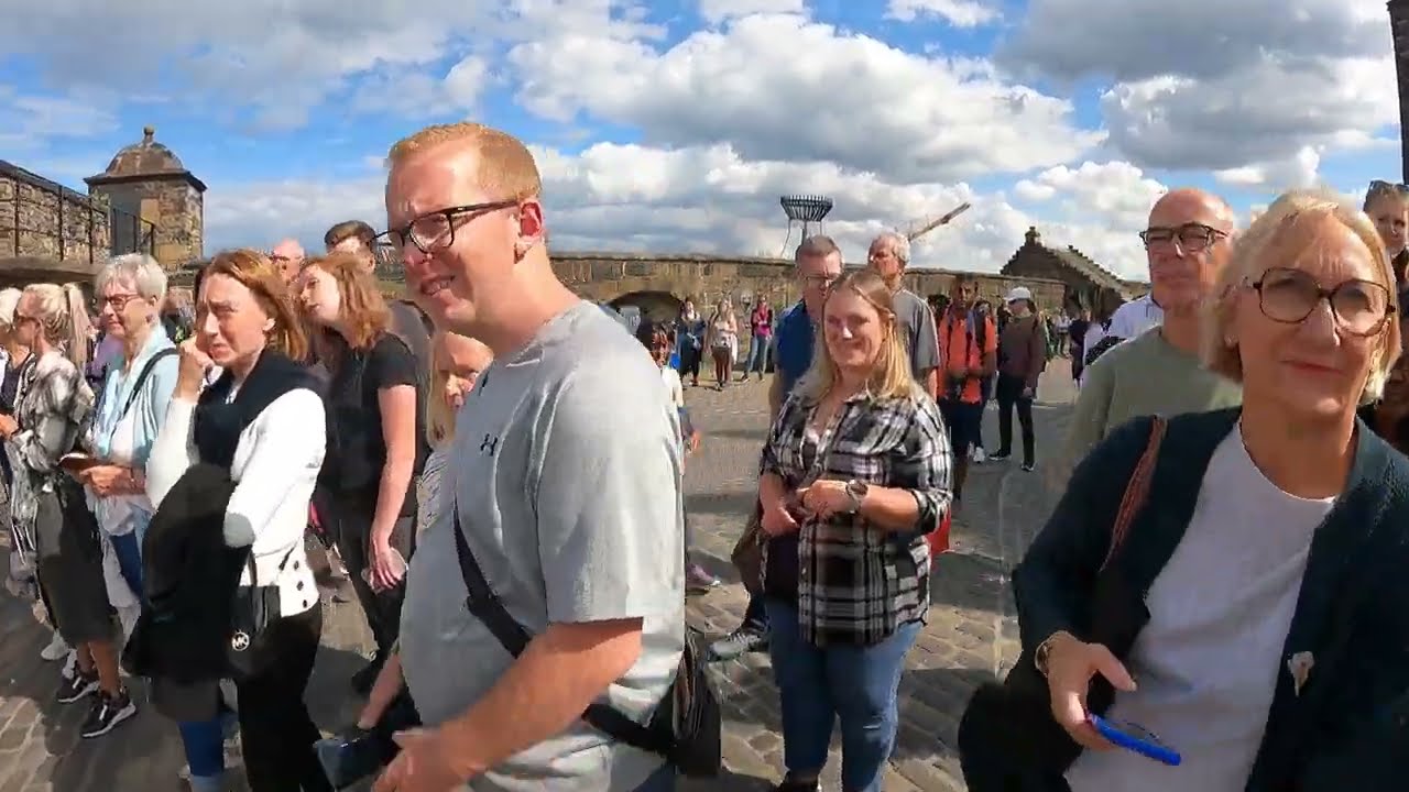 Edinburgh Castle 4K Walk Full Walking Tour includes Great Hall - YouTube