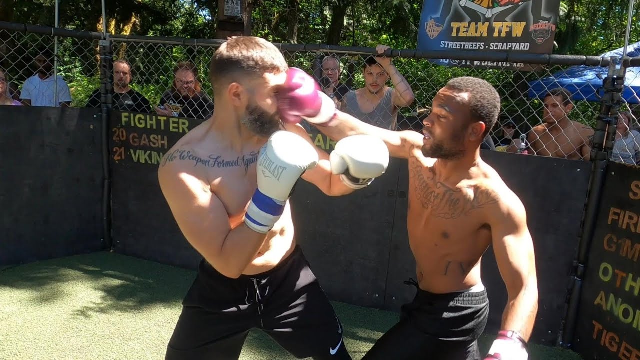 This epic fight was like watching Pros in a Backyard #streetbeefs # ...