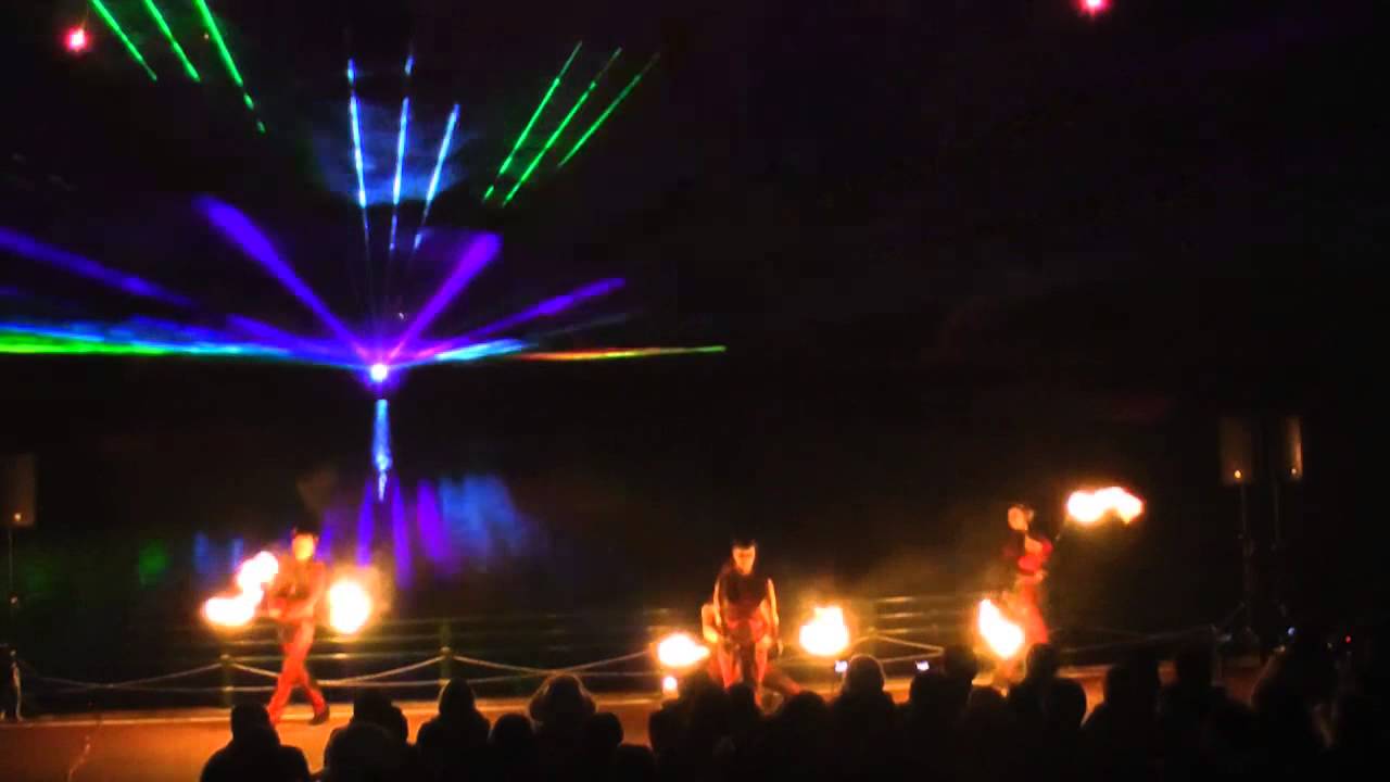 Fire Pixie Fire Dancing and Fire Works Show - Huis Ten Bosch Japan 2013 ...