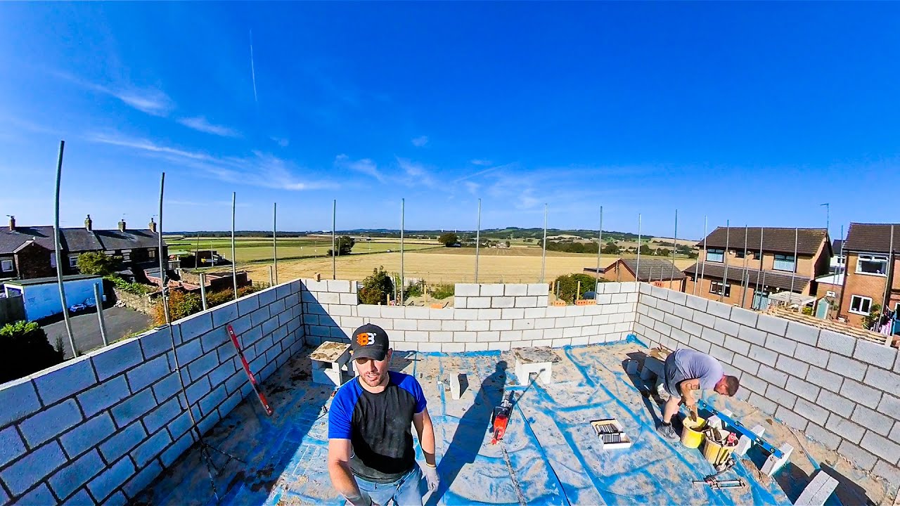 Bricklaying - A Day On Blockwork - YouTube