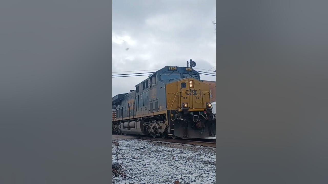 CSX 1877 on I142 - YouTube