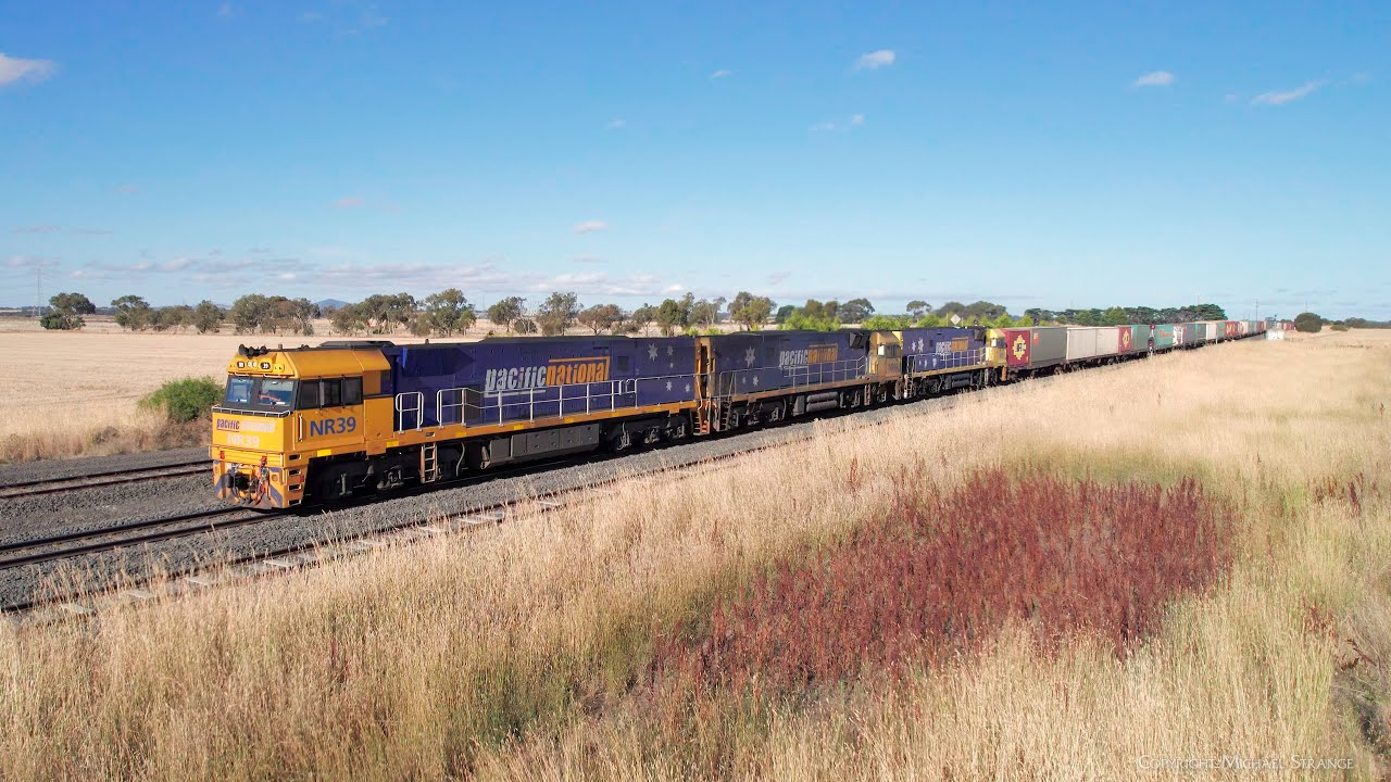 2MA5 Pacific National Intermodal Freight / Container Train (6/2/2023 ...