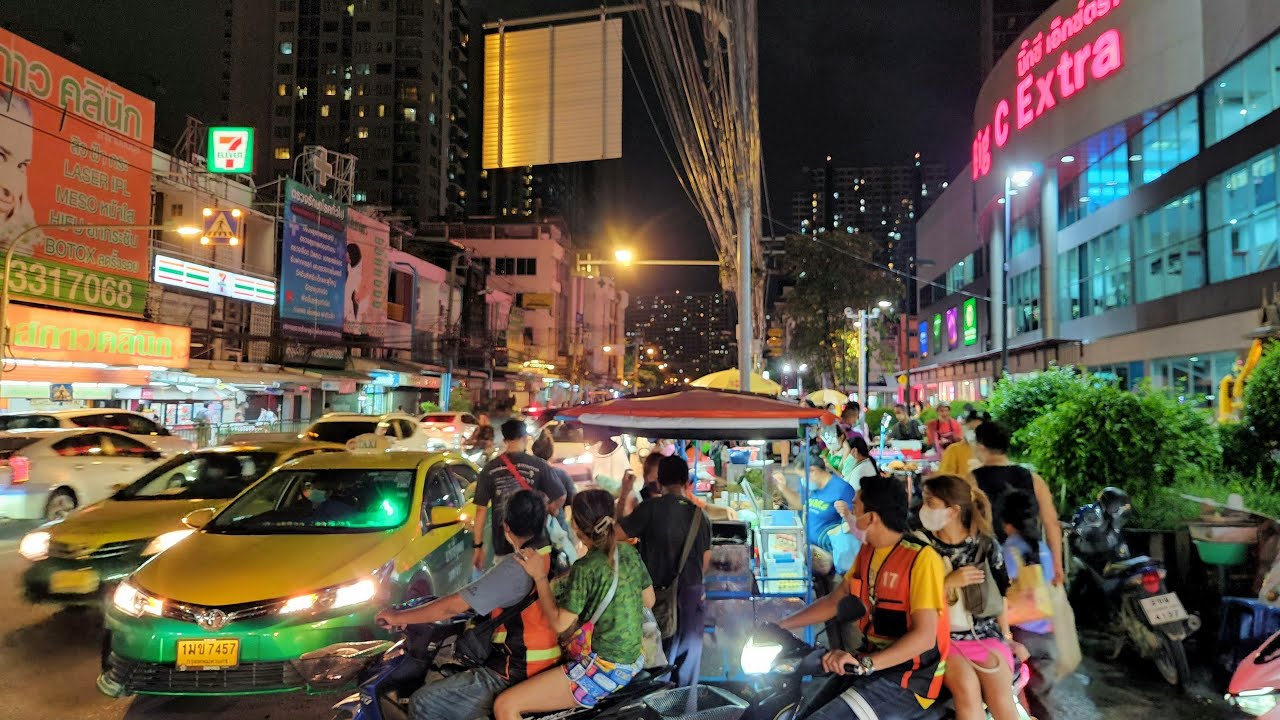 [4K] Walking around On Nut BTS Station and On Nut Road in Bangkok ...