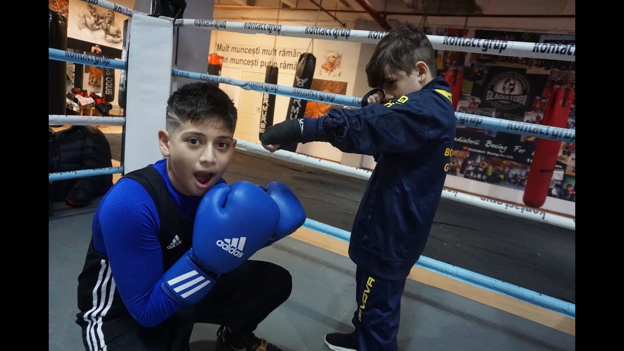 LIL DANY M-A FACUT KO!!! - YouTube