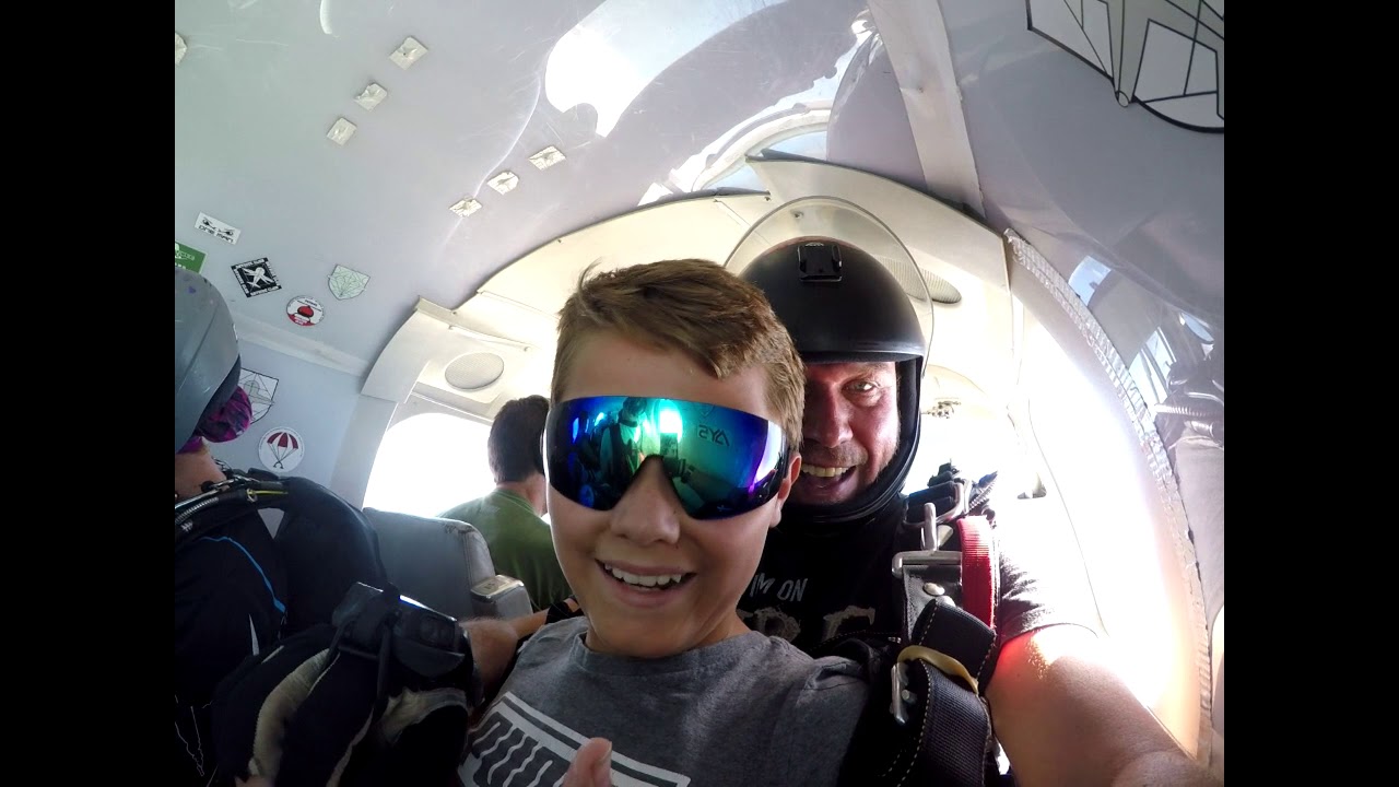 Tandem Skydive - Liam Hooper - YouTube