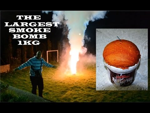 EXPERIMENT - THE LARGEST SMOKE BOMB 1KG - VOLCANO - YouTube